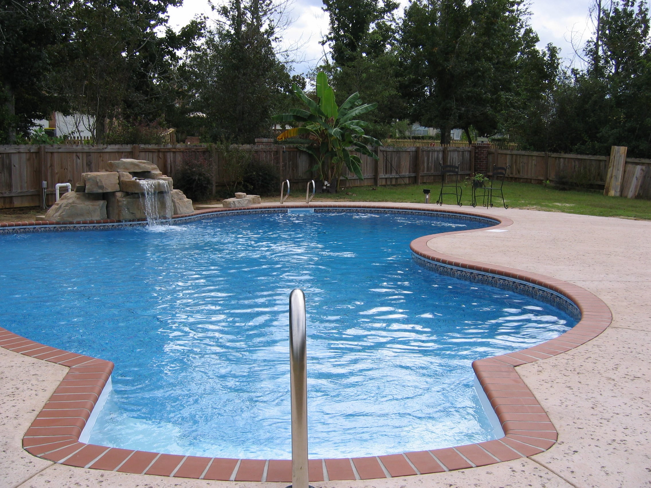 roberts-pools.com - Pool shapes and sizes
