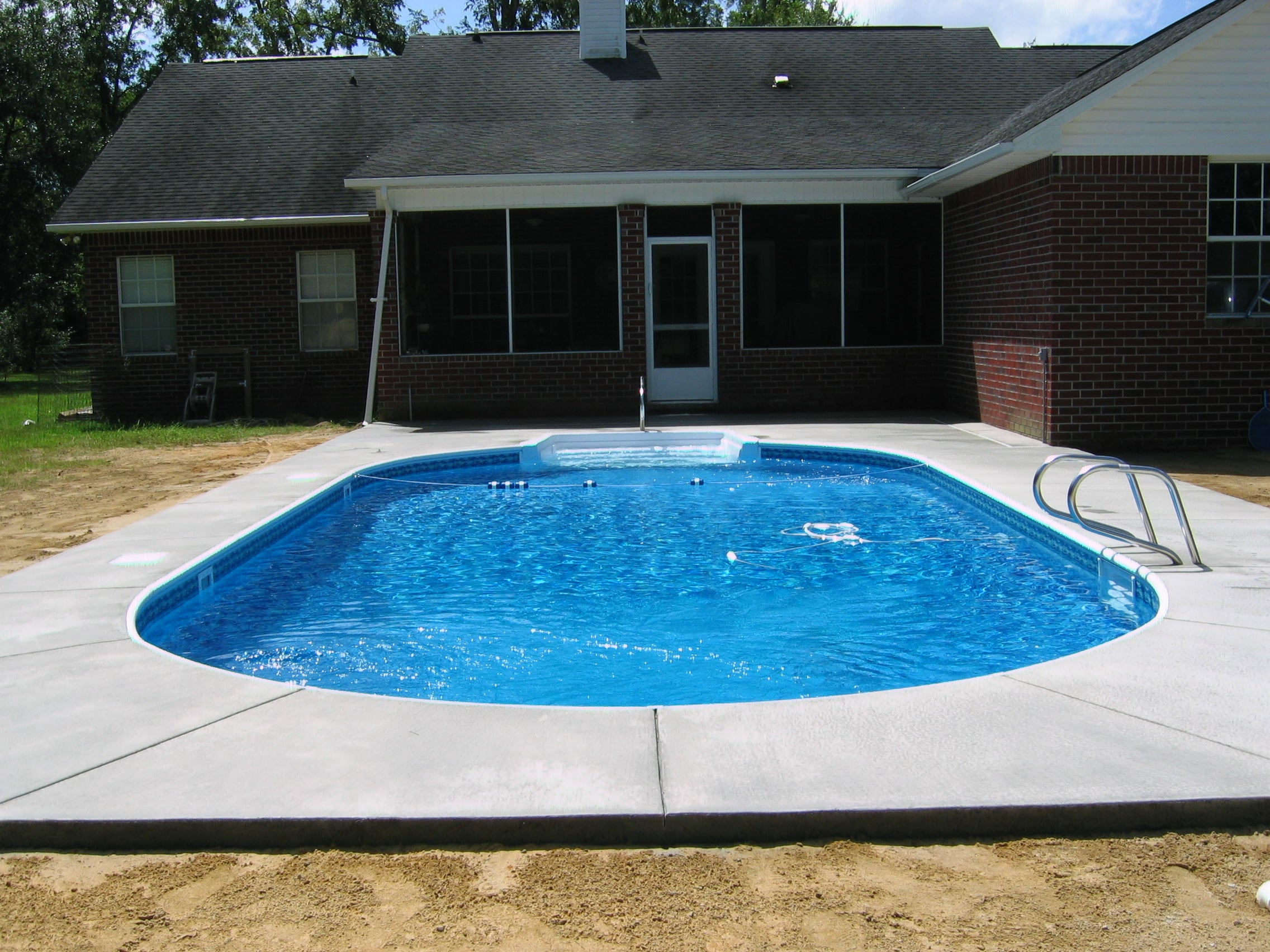 roberts-pools.com - Pool shapes and sizes
